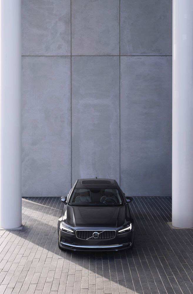 Volvo S90 technical specifications and fuel economy